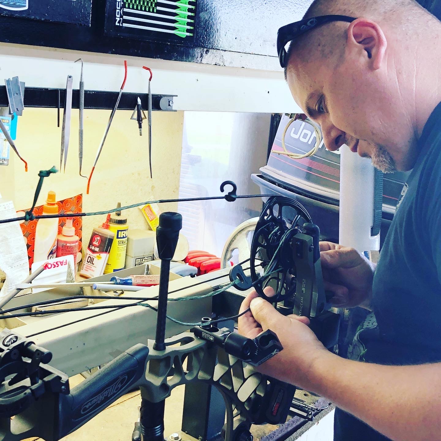 Stringing Up the Mathews VXR 31.5 - The Faithful Sportsman